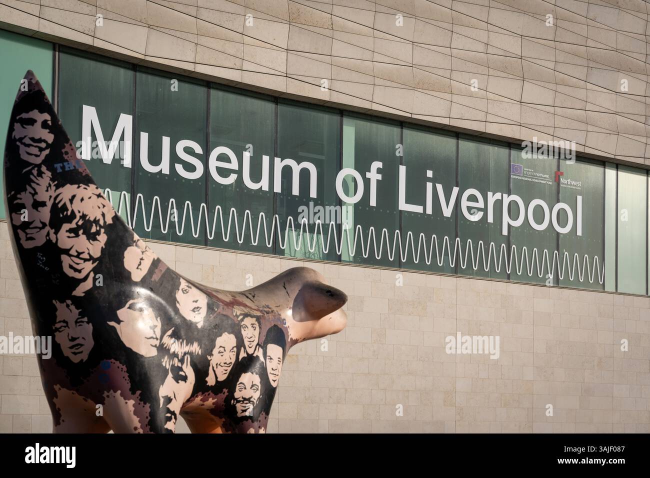Museum of Liverpool sign with decorated Superlambanana sculpture Stock ...