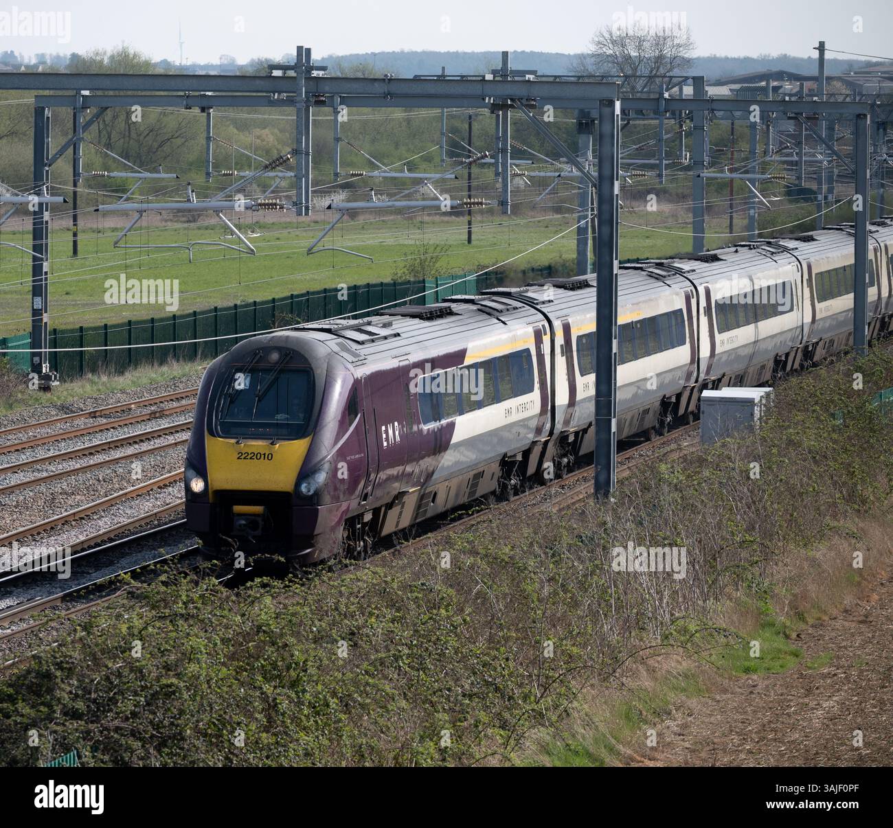 EMR Intercity class 222 train near Harrowden Junction, Northamptonshire ...