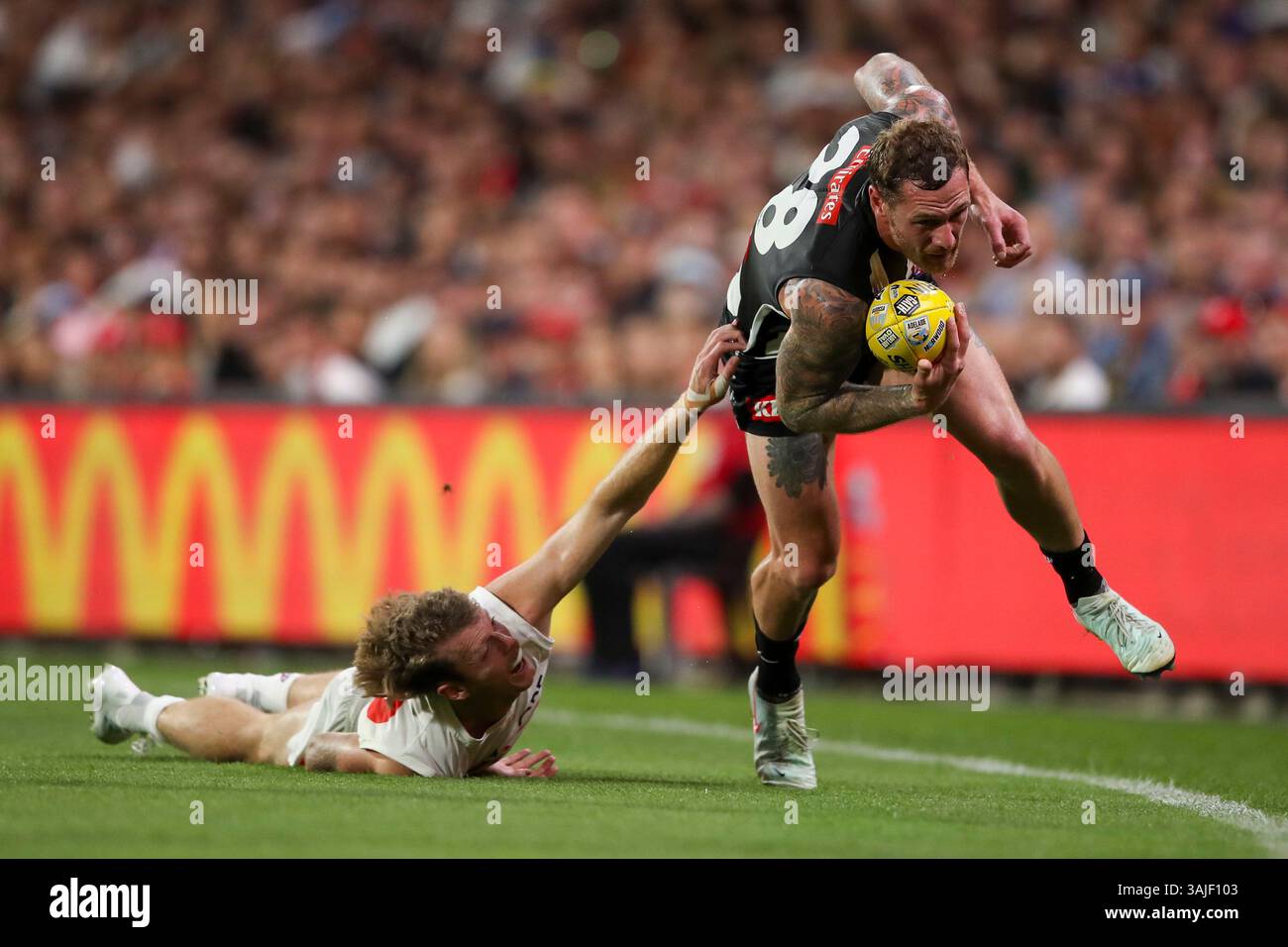 Adelaide, Australia. 11th Apr, 2025. Tim Membrey of the Magpies is ...