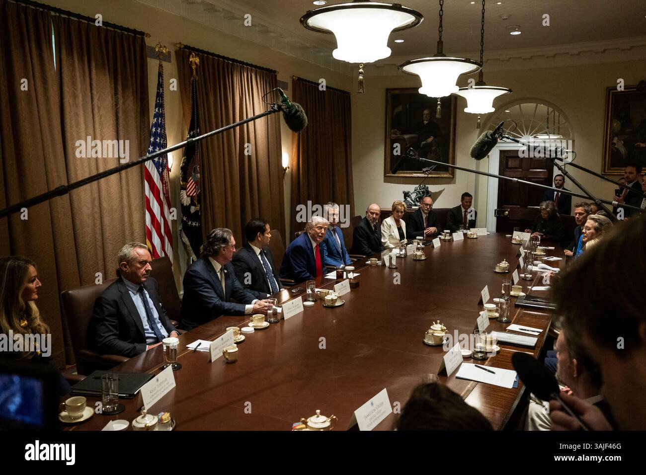 2025 us president donald trump cabinet hi-res stock photography and ...
