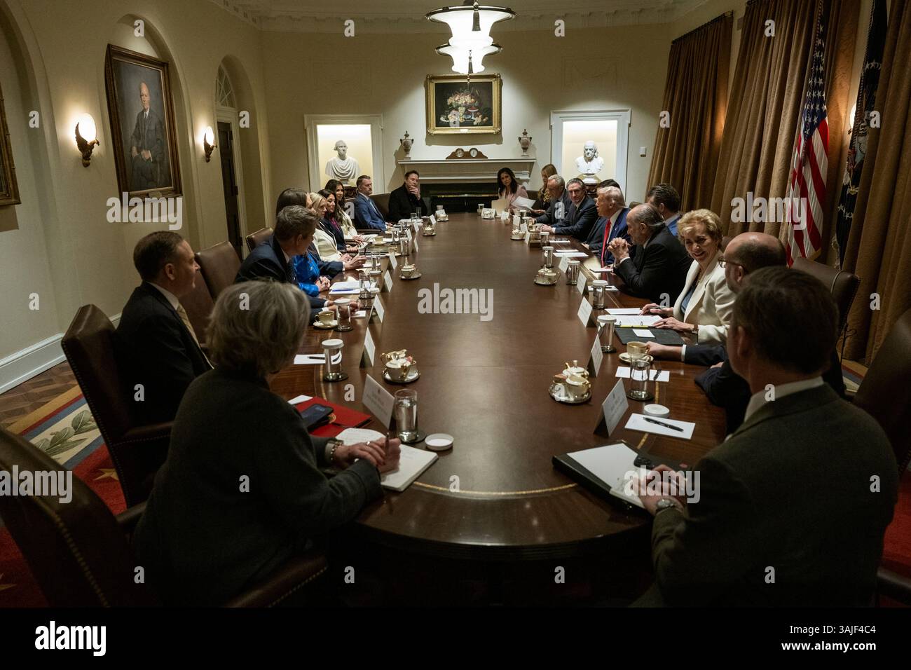 2025 us president donald trump cabinet hi-res stock photography and ...