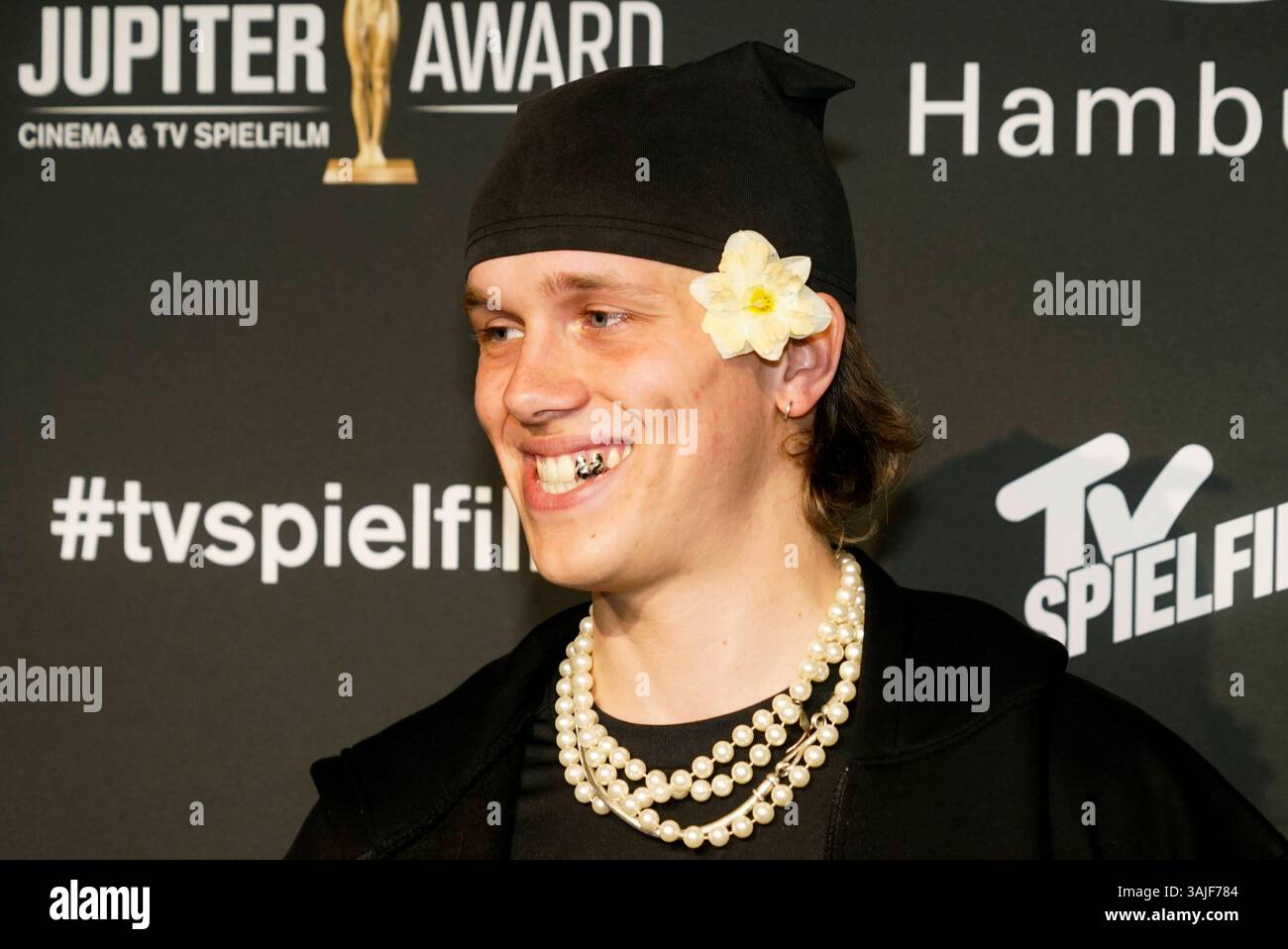 Noah Kraus, Saenger und Schauspieler, zu Gast auf dem roten Teppich bei ...