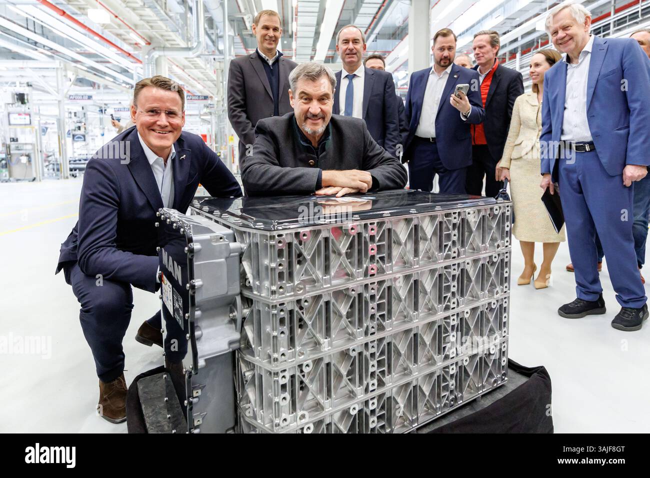 Nuremberg, Germany. 11th Apr, 2025. Alexander Vlaskamp (front left ...