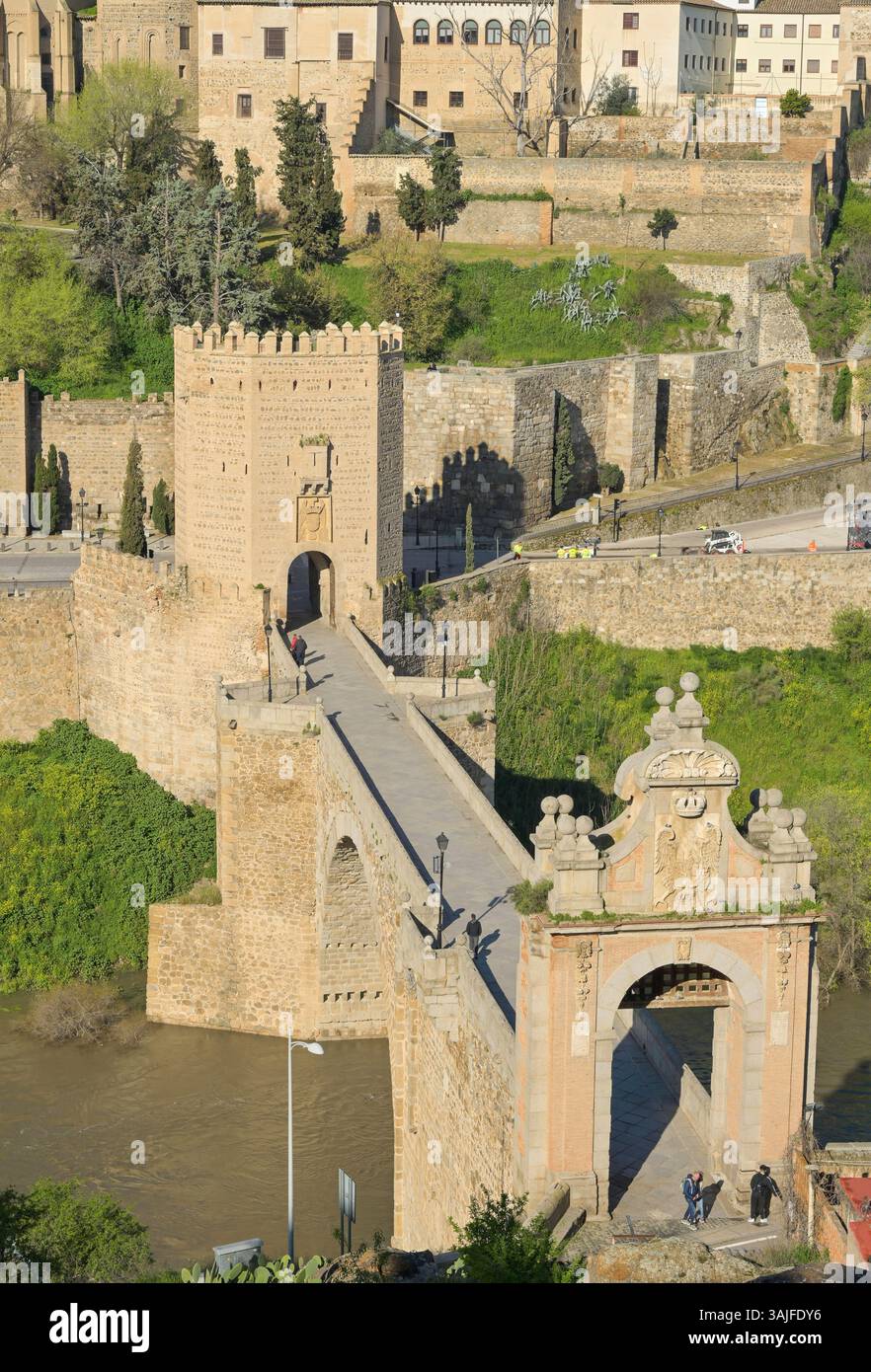 Alcantara-Brücke, Puente de Alcantara, Fluss Tajo, Toledo, Spanien ...