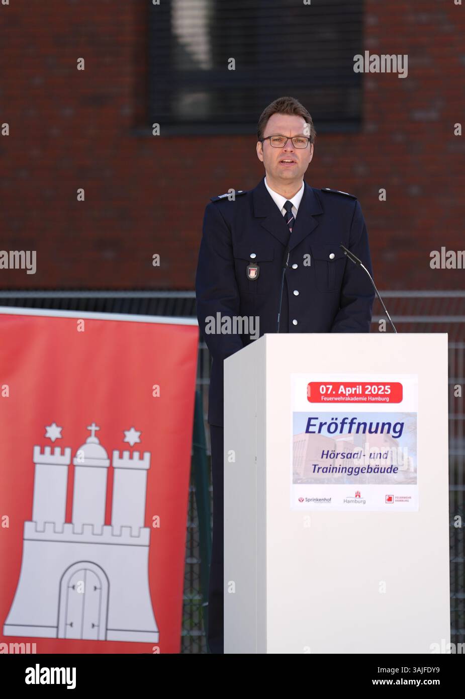 07 April 2025, Hamburg: Jörg Sauermann, Head of the Hamburg Fire ...