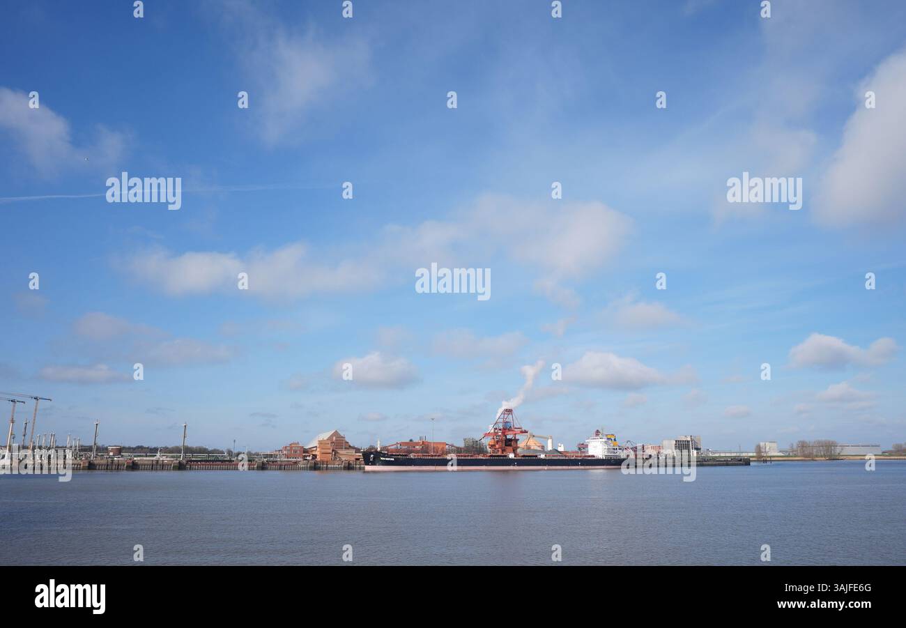 Stade, Germany. 27th Mar, 2025. View of the seaport of Stade on the ...