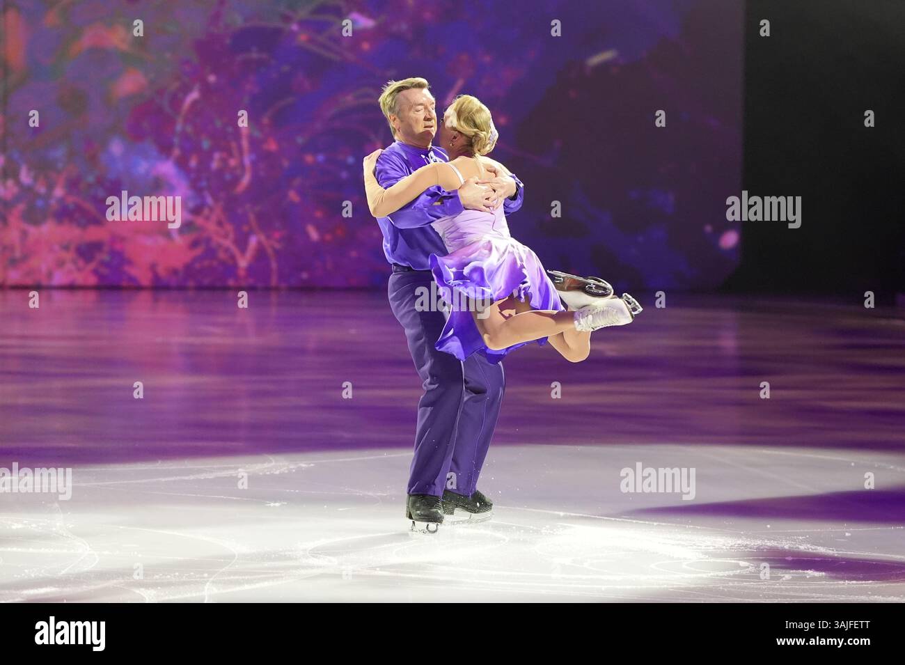 Jayne Torvill and Christopher Dean skate together at Arena Square at ...