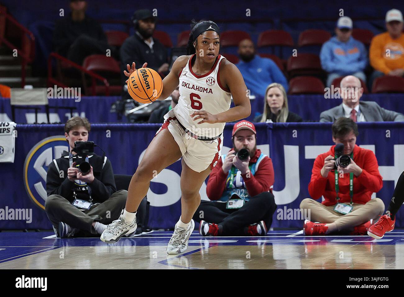 GREENVILLE, SC - MARCH 06: Oklahoma Sooners forward Sahara Williams (6 ...
