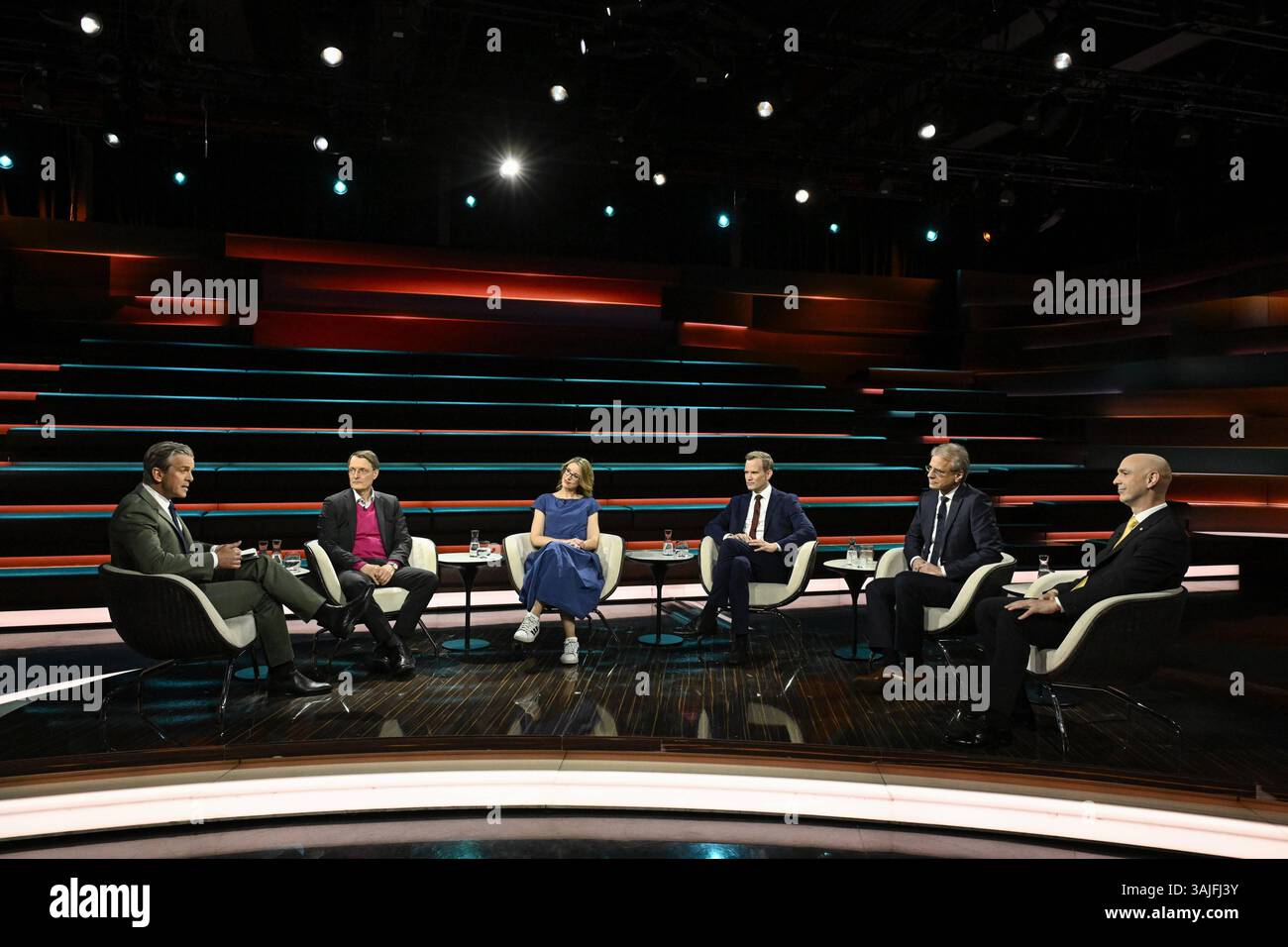 Talkrunde bei Markus Lanz , ZDF 04/25 her Markus Lanz, Karl Lauterbach ...