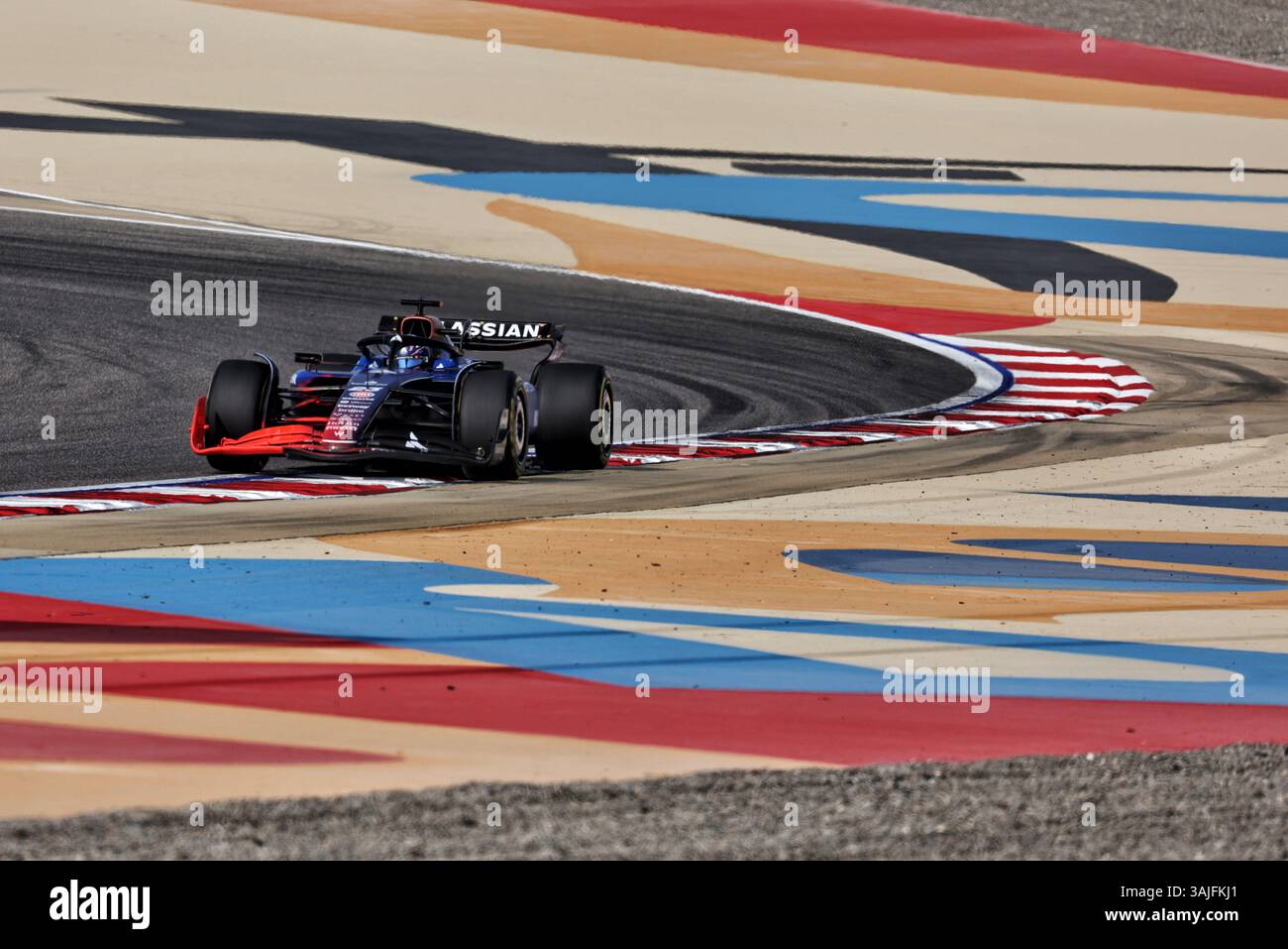 Alexander Albon (THA) Atlassian Williams Racing FW47 with flow-vis ...