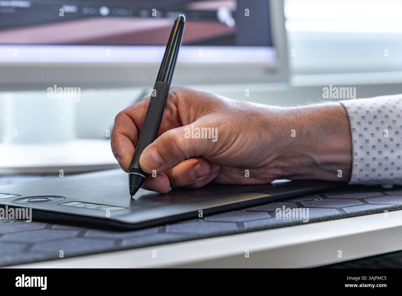 Electronic correspondence hi-res stock photography and images - Alamy