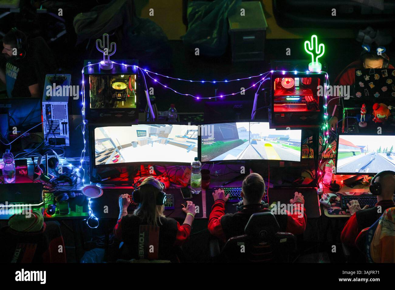 Leipzig, Germany. 11th Apr, 2025. Numerous gamers play computer games ...