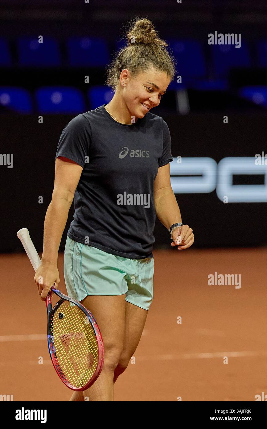 April 11, 2025, Stuttgart, Baden-Wuerttemberg, Germany: Jasmine Paolini ...