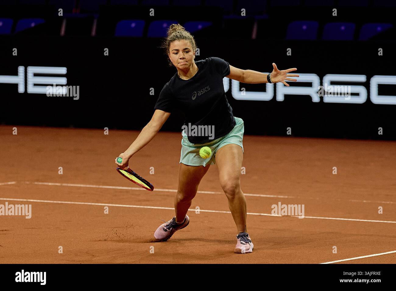 Stuttgart, Baden-Wuerttemberg, Germany. 11th Apr, 2025. Jasmine Paolini ...