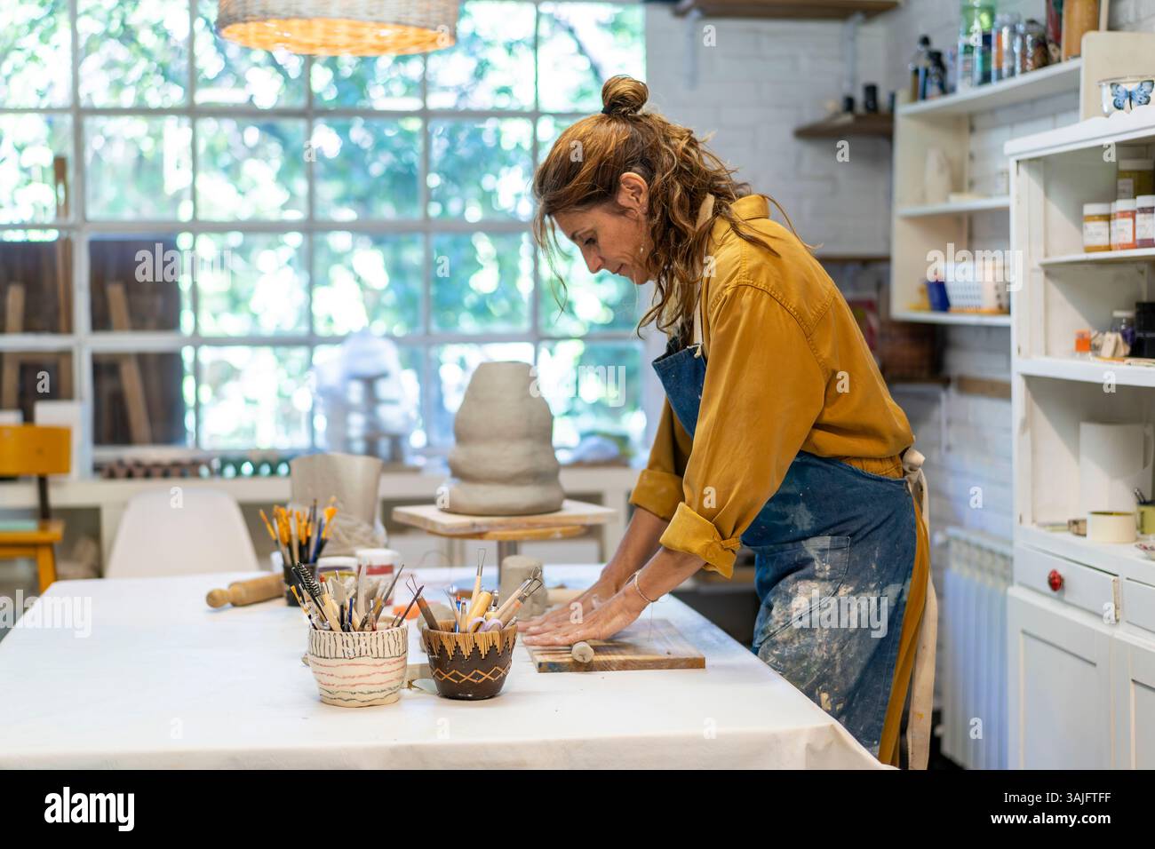 Artistic clay sculpture hi-res stock photography and images - Alamy