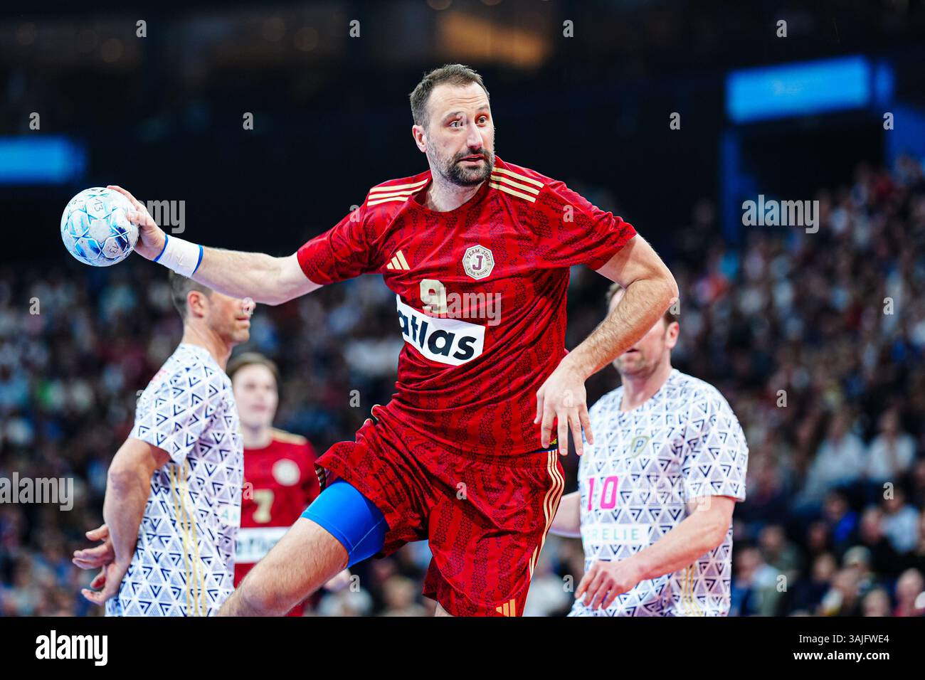 Hamburg, Deutschland. 10th Apr, 2025. Igor Vori GER, Team Jogi vs. Team ...