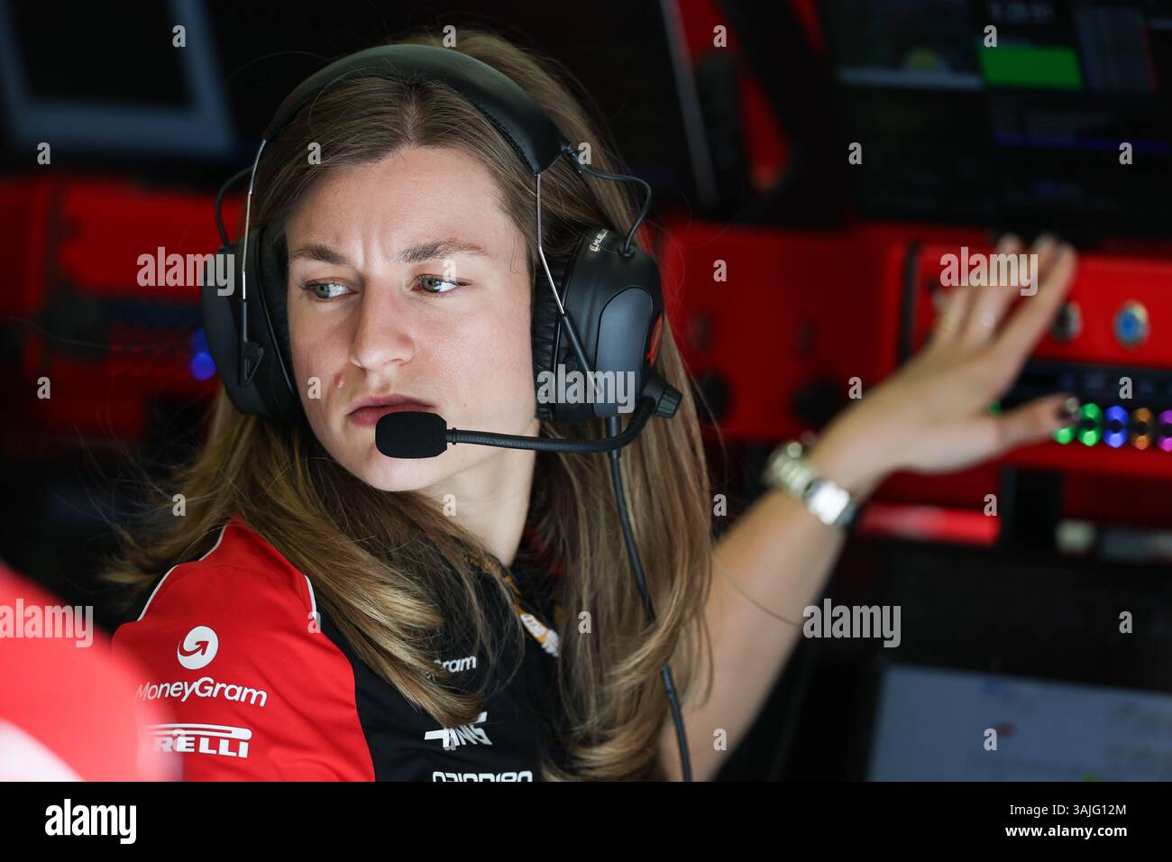MUELLER Laura, Race engineer of Haas F1 Team during the Formula 1 Gulf ...
