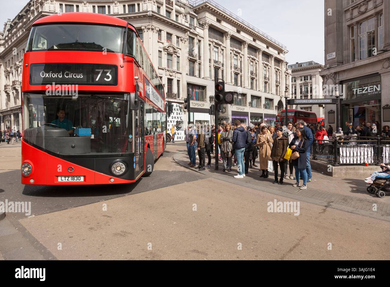 Shoppers compete with the risk presented by busy London traffic of ...