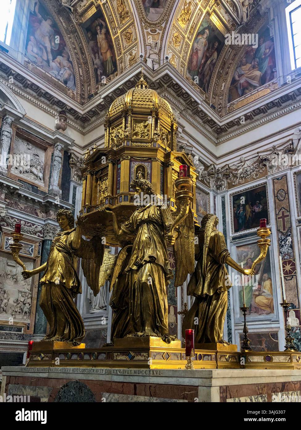 Interior of The Basilica of Saint Mary Major in Rome, Italy Stock Photo ...