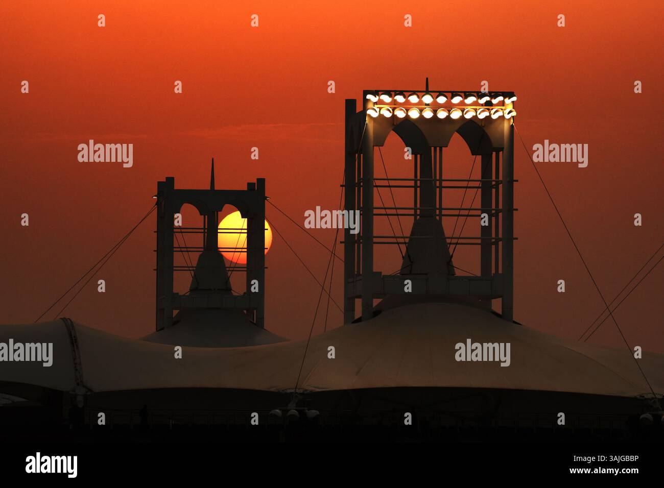 Circuit atmosphere - sunset. 11.04.2025. Formula 1 World Championship ...