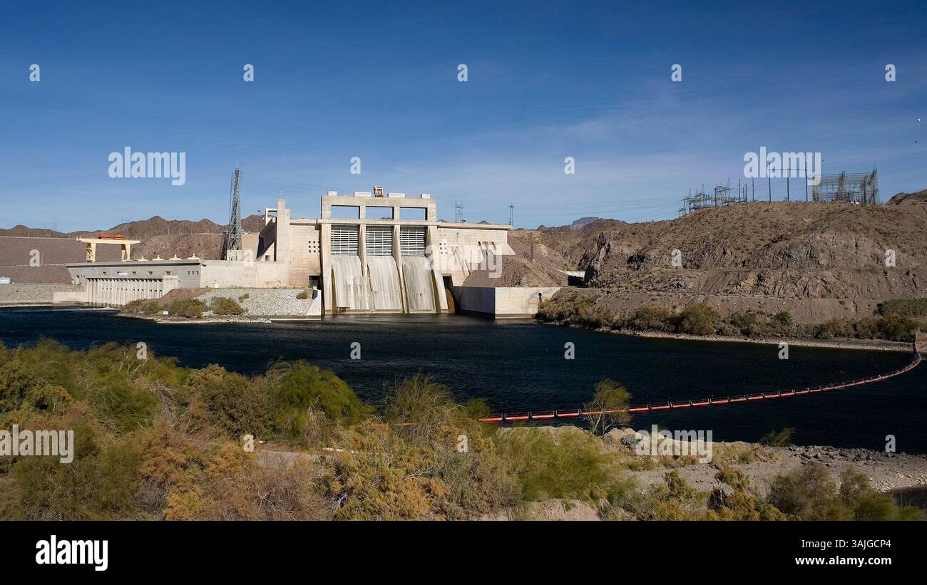 Jan 12, 2009 - Bullhead City, AZ, U.S. - The Davis Dam and powerplant ...