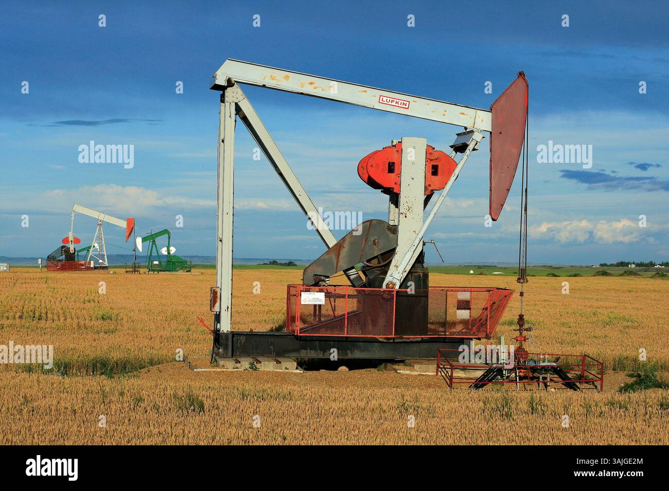 Sep 14, 2009 - Drumheller, Alberta, Canada - Oilfield pumpjacks, owned ...