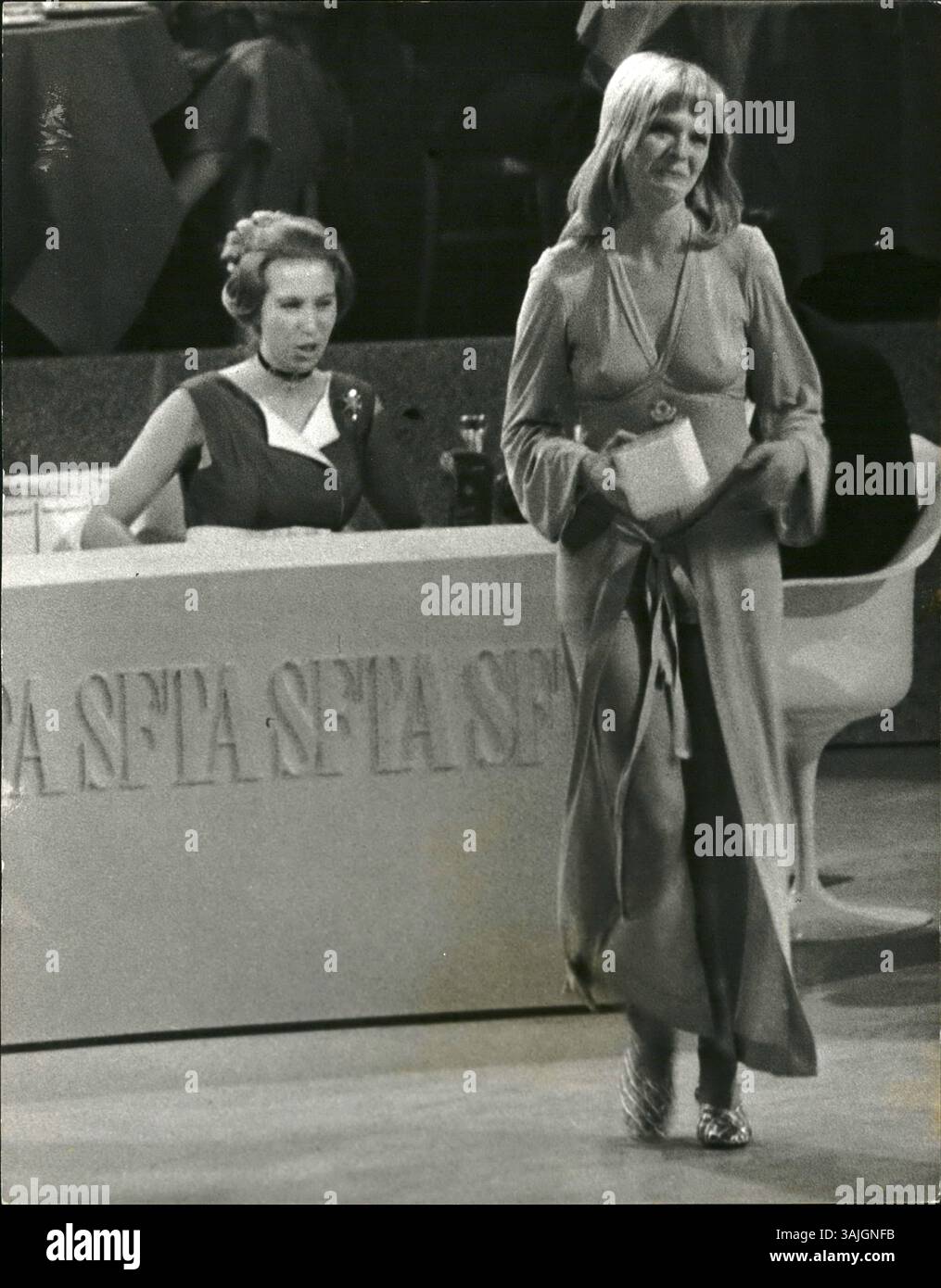 Mar. 05, 1971 - March 5th 1971 Princess Anne eyes the see-through no ...