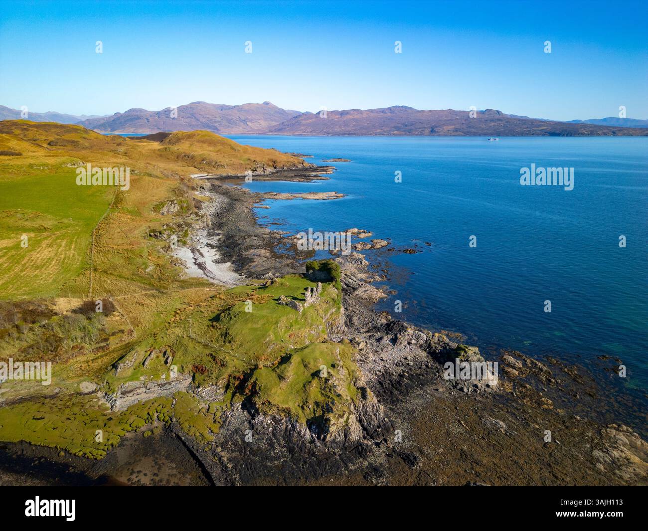 Ruins of Knock Castle, or Castle Camus, (Caisteal Chamuis) at Teangue ...