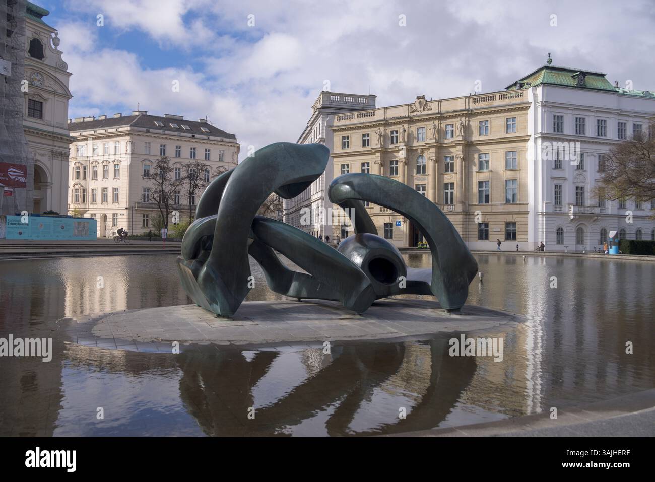 Hill Arches, 1973 bronze sculpture by Henry Moore, Karlsplatz, Vienna ...