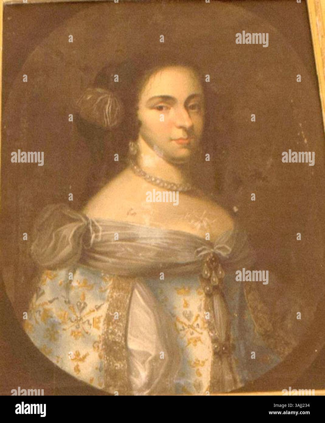 This 17th-century oil portrait features Isabella d'Este, Duchess of Parma, wife of Ranuccio II ...