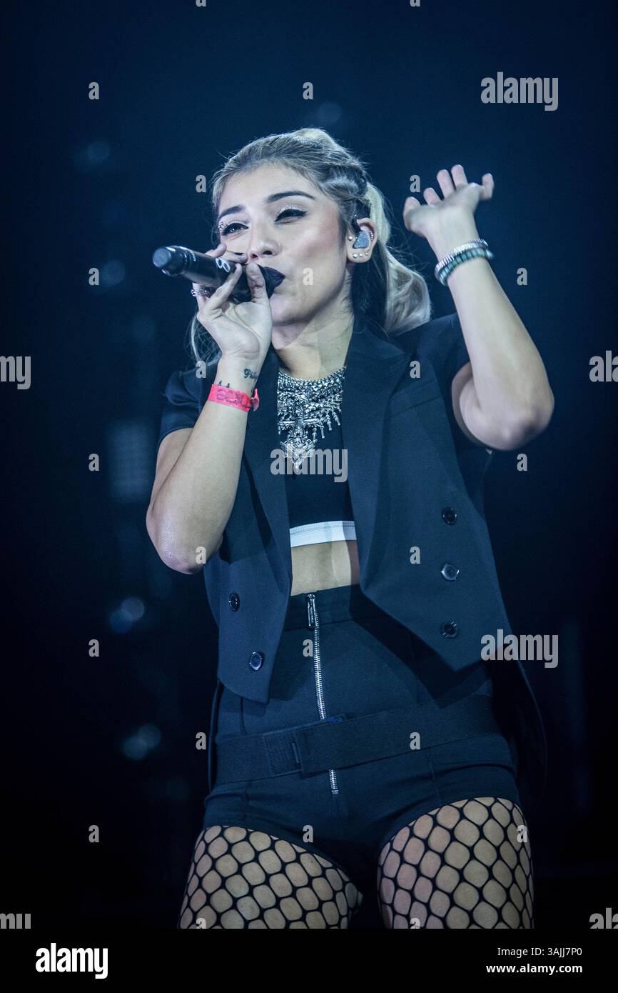 Socchiusi hi-res stock photography and images - Alamy