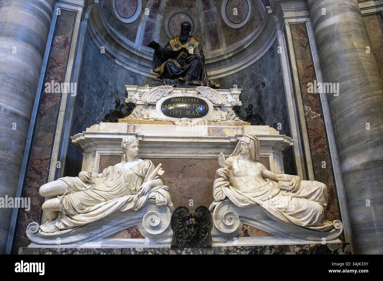 **NO LIBRI** Italy, Rome,Vatican 2025/4/11 The recent restoration of ...