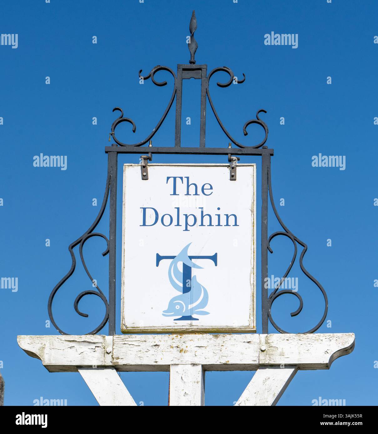 Dolphin pub thorpeness hi-res stock photography and images - Alamy