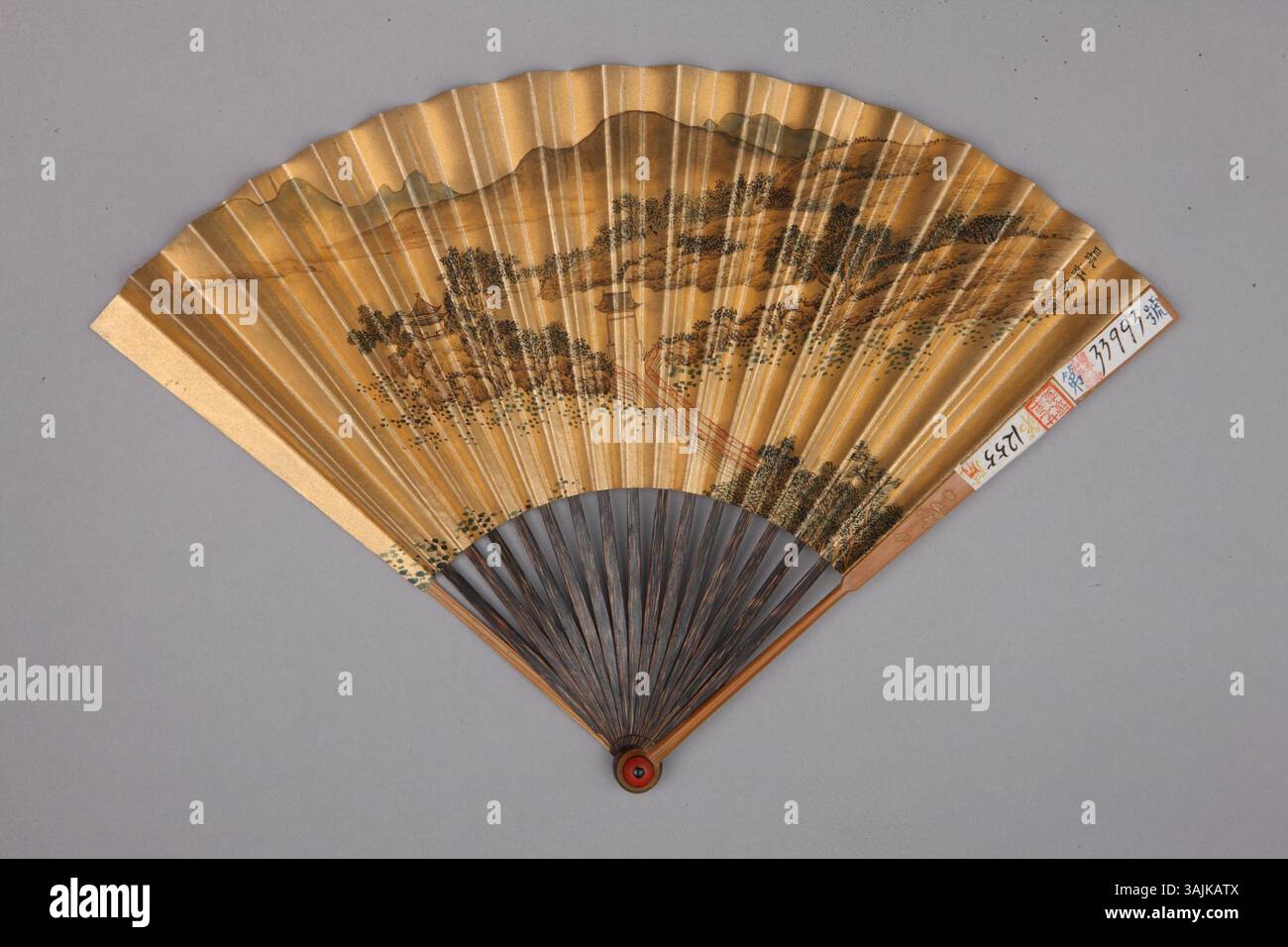 This Chinese fan painting from The Palace Museum exemplifies the ...
