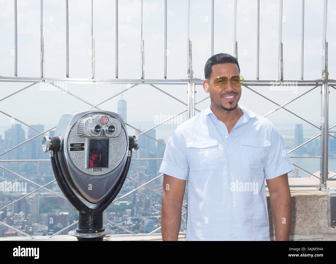 King of bachata hi-res stock photography and images - Alamy