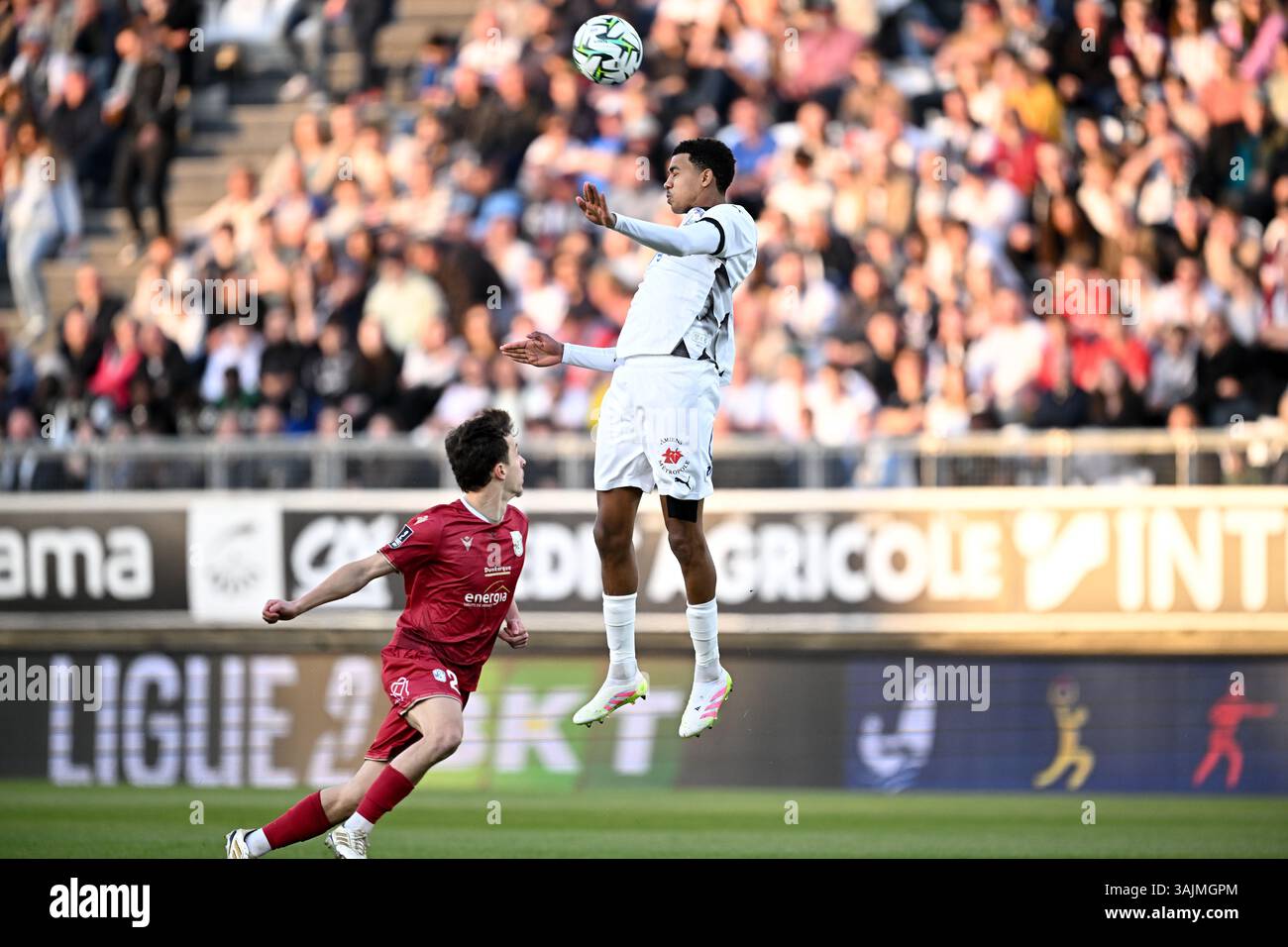 06 Abdelhamid AIT BOUDLAL (asc) during the Ligue 2 BKT match between ...