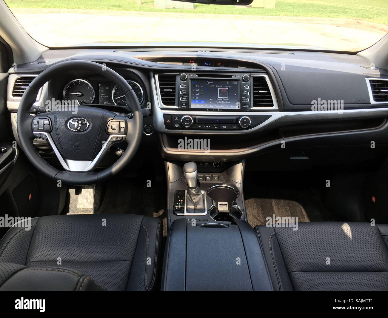 Trapezoid injection hi-res stock photography and images - Alamy