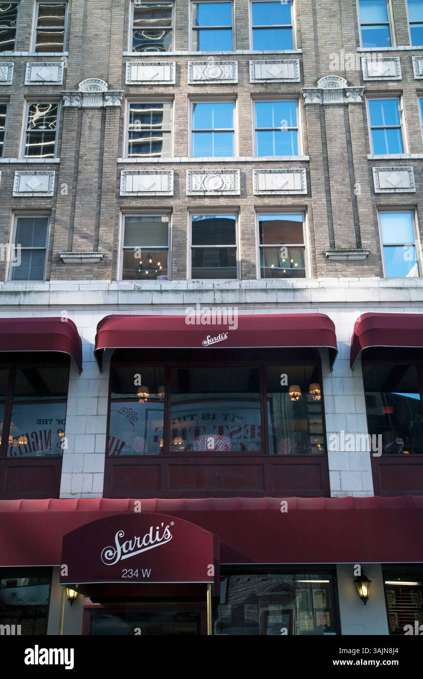 Sardi's restaurant, building exterior, 234 West 44th Street, Theater ...