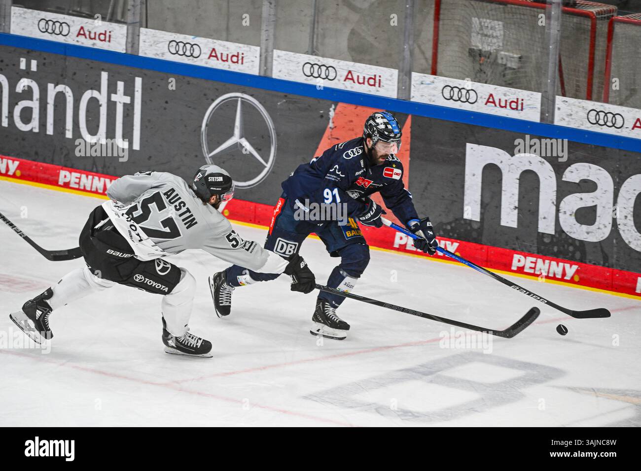 Ingolstadt, Germany. 11th Apr, 2025. Ice hockey: DEL, ERC Ingolstadt ...