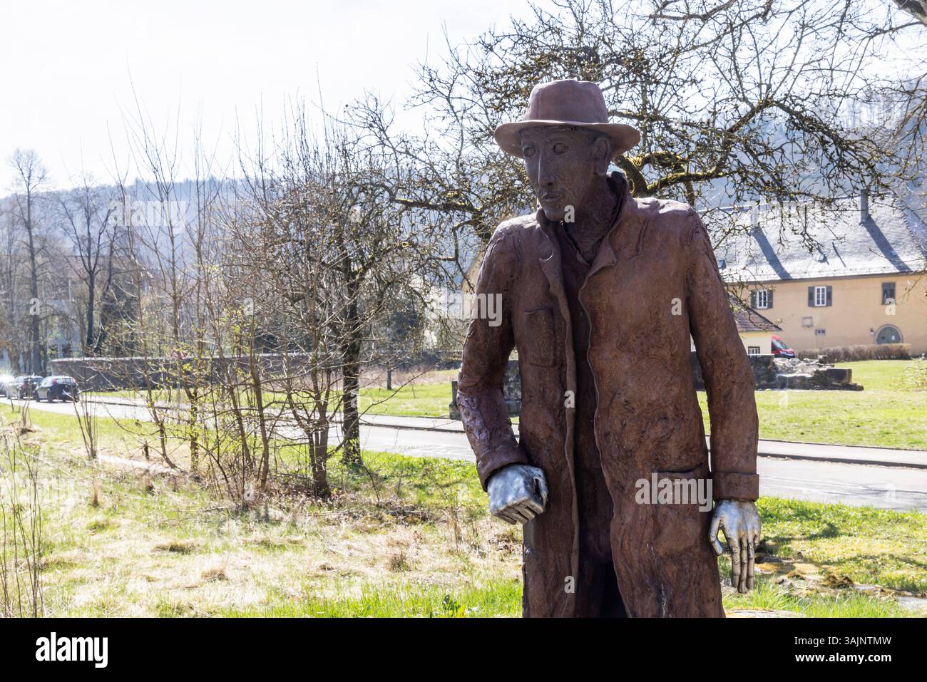 RECORD DATE NOT STATED Georg-Elser-Denkmal am Bahnhof von Königsbronn ...