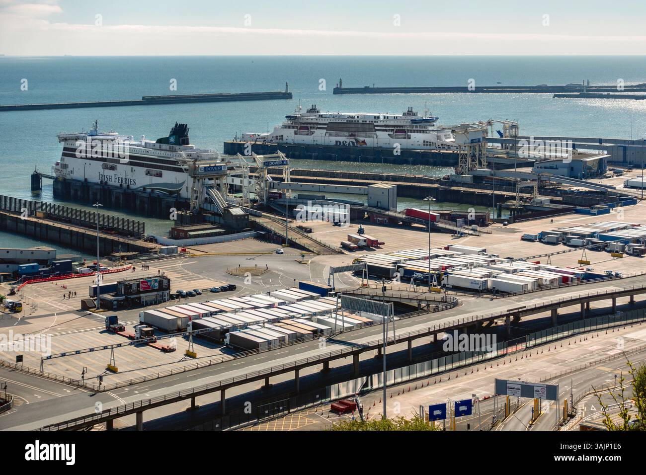 Cross Channel Ferry,HGV,Departure,Dover,Ferry,Terminal,Irish Ferry.P&O ...