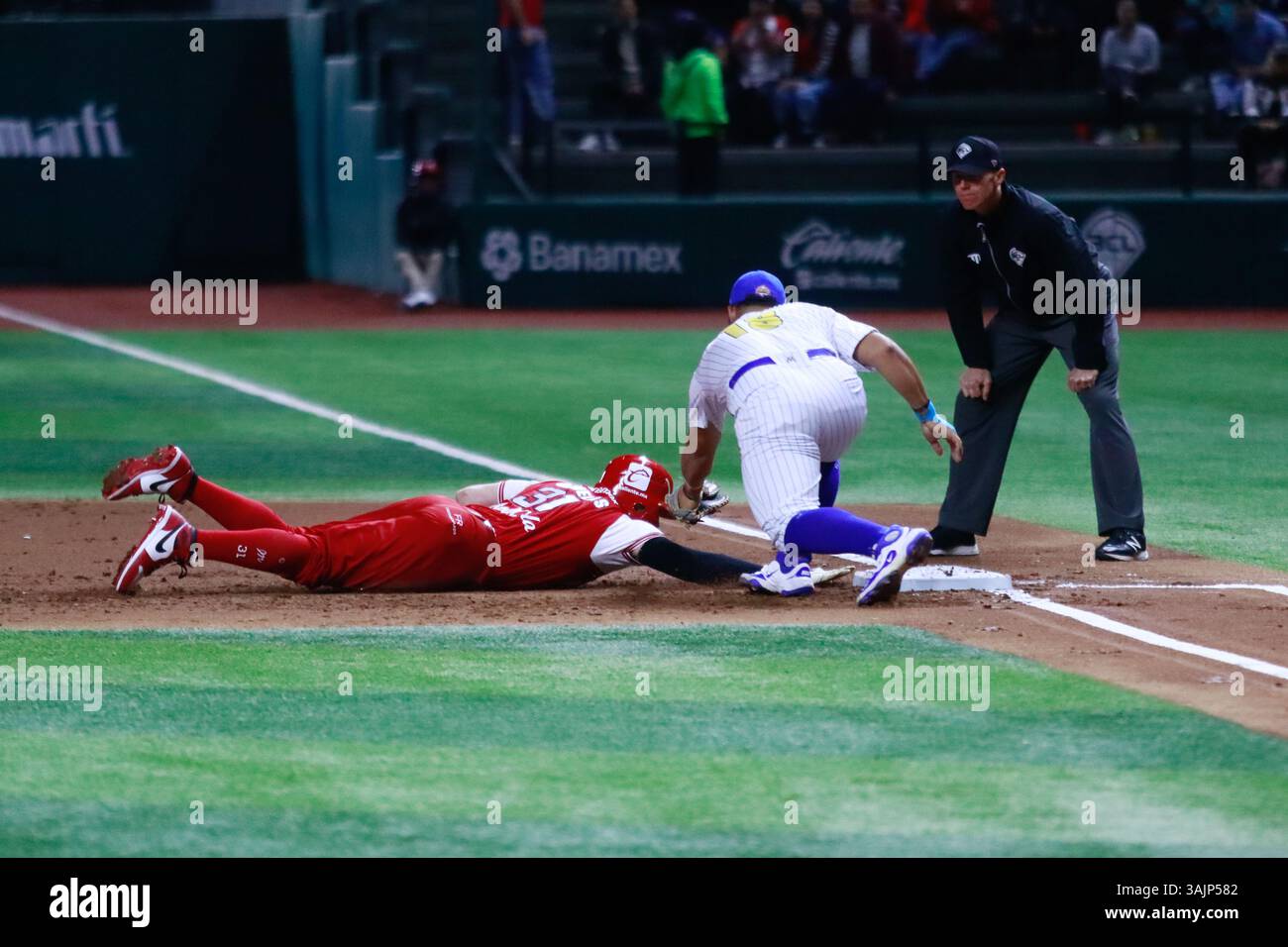Mexico City, Mexico. 10th Apr, 2025. Julian Ornelas #31 of Diablos ...