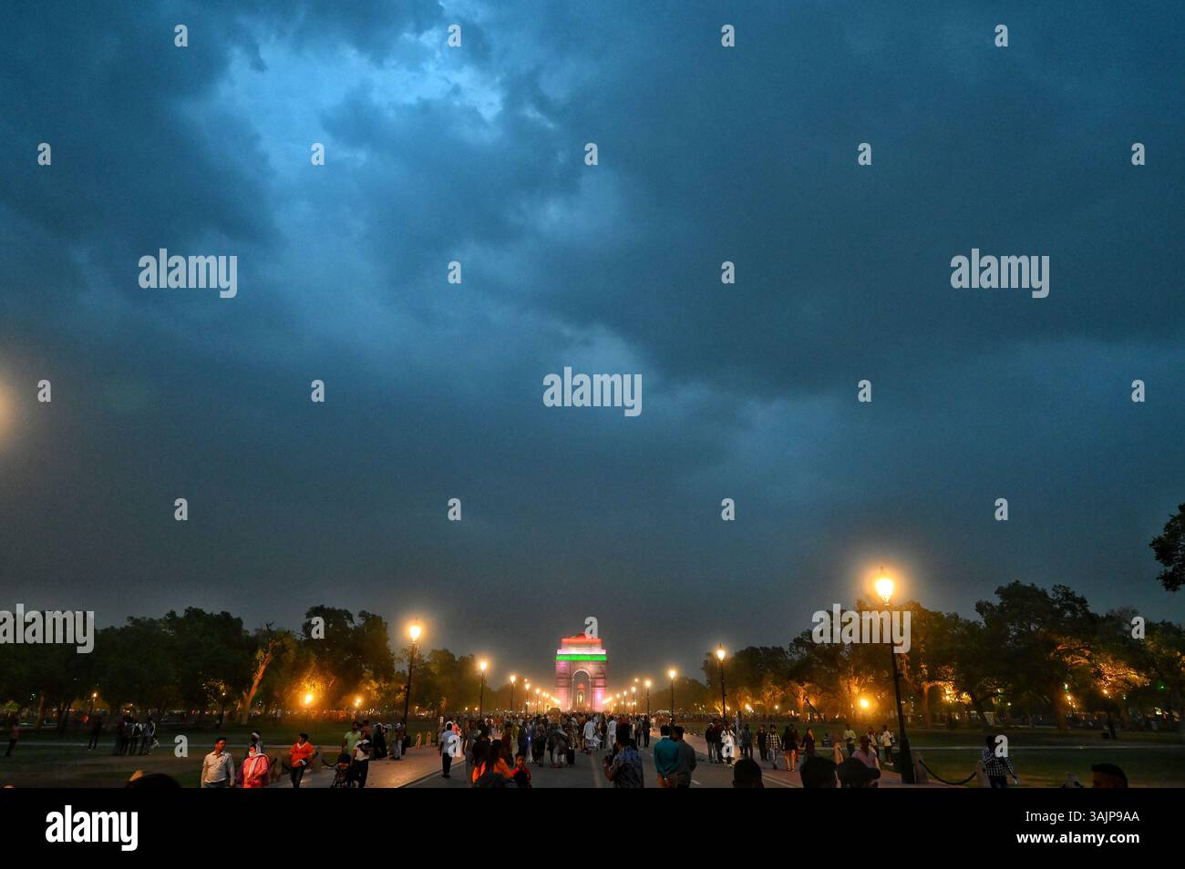 NEW DELHI, INDIA - APRIL 11: Tourists seen during a severe dust storm ...