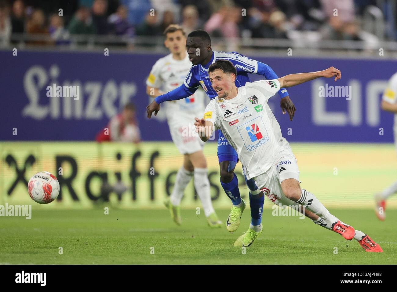ABD0144 20250411 - LINZ - ÖSTERREICH: Soumaila Diabate (FC Blau Weiß ...