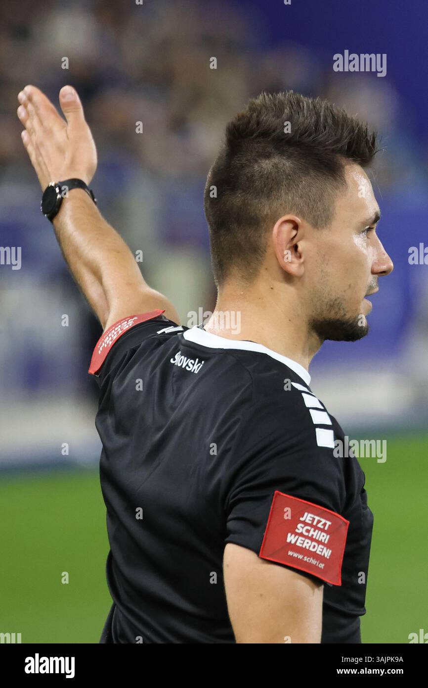 Linz, Austria. 11th Apr, 2025. LINZ, AUSTRIA - APRIL 11: referee Alain ...