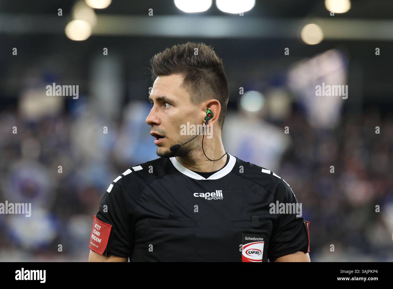 Linz, Austria. 11th Apr, 2025. LINZ, AUSTRIA - APRIL 11: referee Alain ...