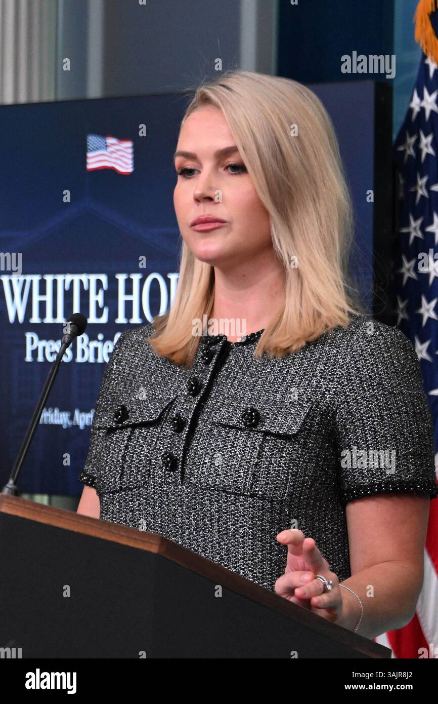 White house press secretary karoline leavitt hi-res stock photography and images - Alamy