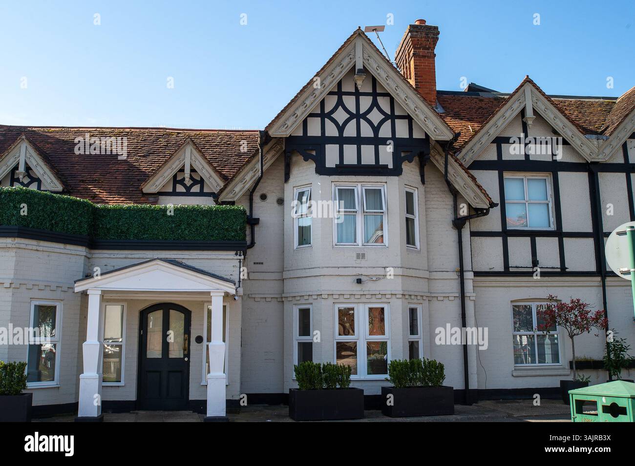 Datchet, UK. 11th April, 2025. The once popular Manor Hotel in Datchet ...