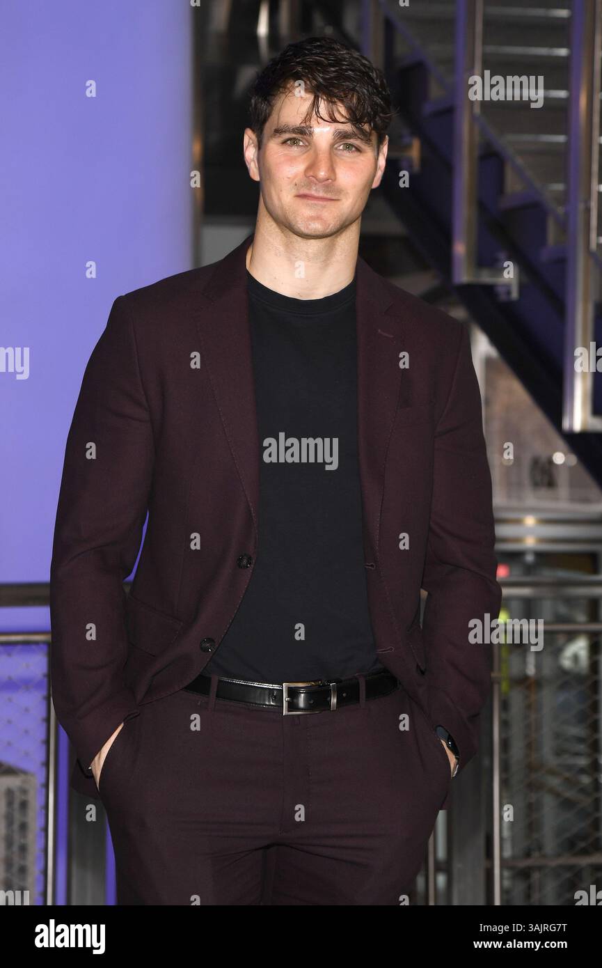 Austin Colby, and the cast of 'The Great Gatsby' on Broadway, visit The ...