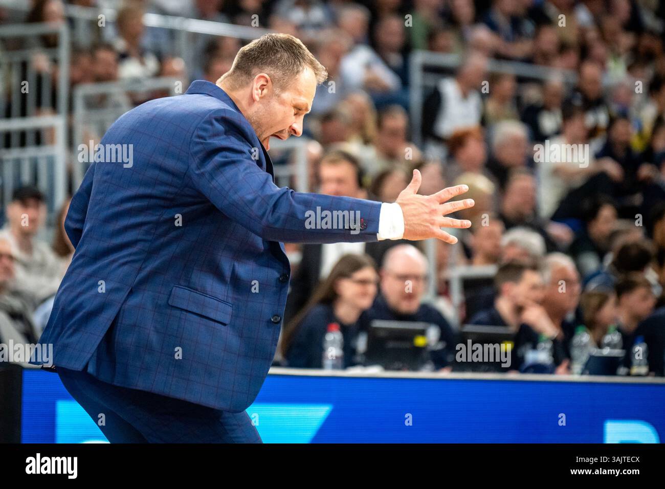 Janis Gailitis (SYNTAINICS MBC, Trainer) easyCredit BBL, MLP-Academics ...